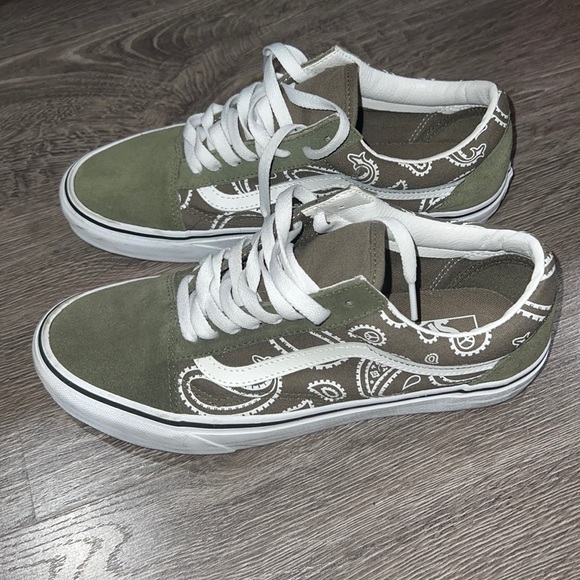 Vans | Shoes | Vans Paisley Bandana Green Tea Size 9 | Poshmark